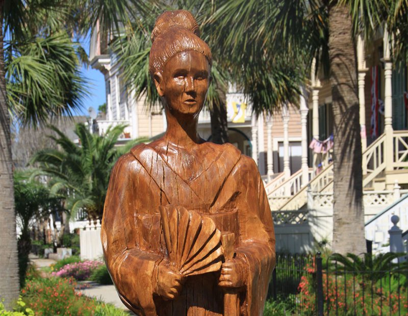 GALVESTON.COM: Tree Sculptures: "Geisha" - Galveston, TX